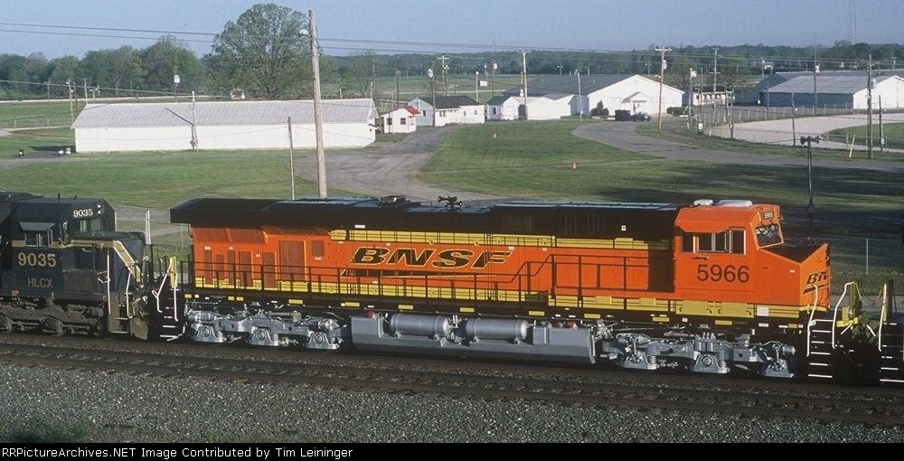 BNSF 5966